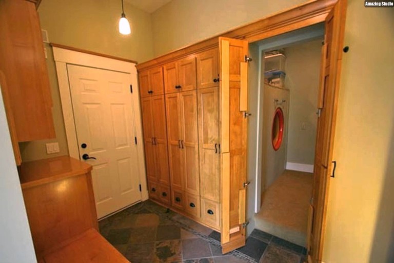 Steve Kuhl ha diseñado un barco pirata en una habitación